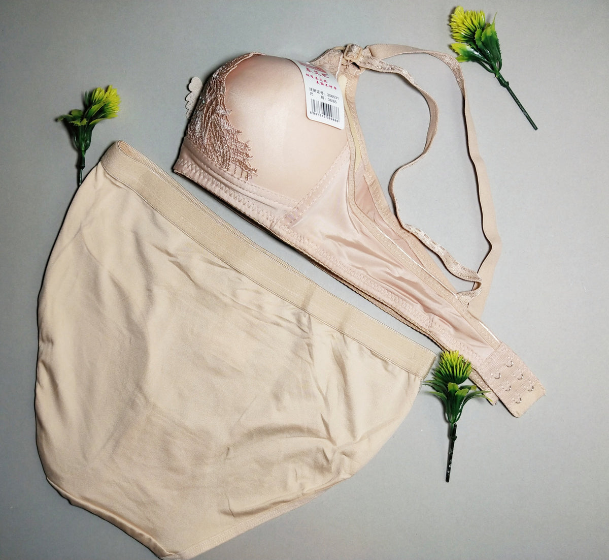 FANCY BRA PANTY SETS - SINGLE NONPADDED UNDERWIRED BRA PANTY SETS ...